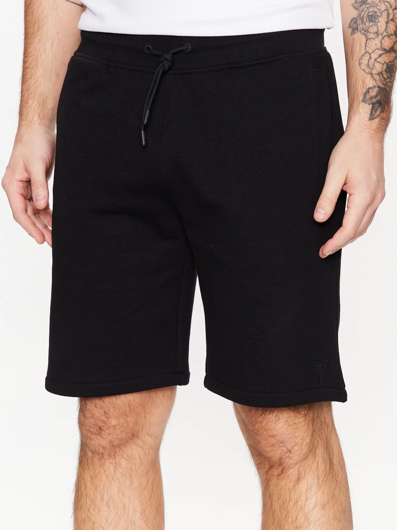 GUESS Mens Jet Black A996 Aldwin Short | Designerwear