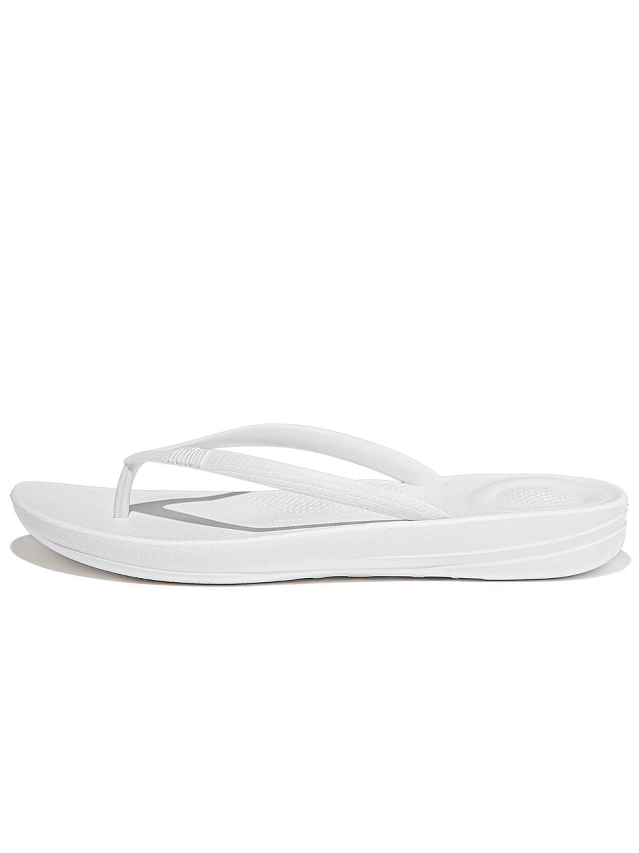 FitFlop Womens Urban White Iqushion Ergonomic Flip Flop | Designerwear