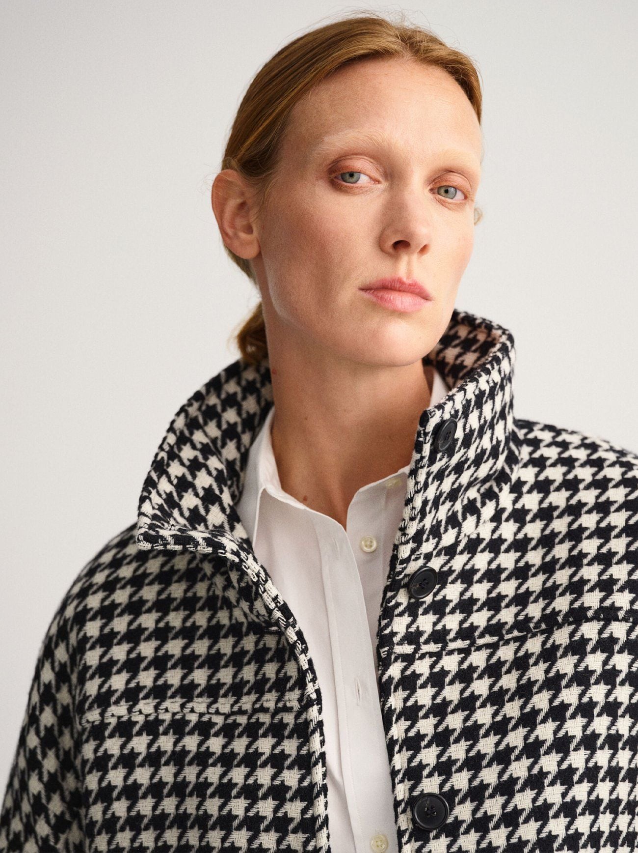 GANT Womens Ebony Black Houndstooth Cropped Jacket | Designerwear