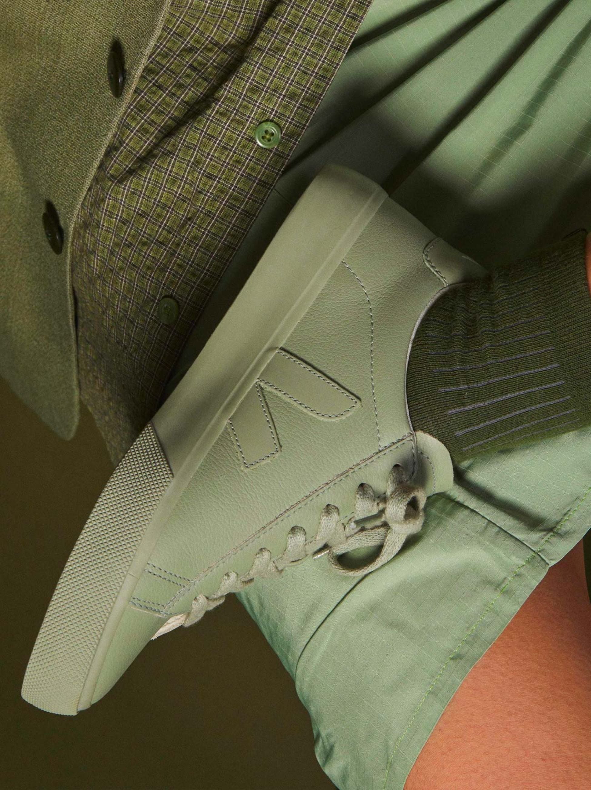 VEJA Womens Full Clay Campo Trainer | Designerwear