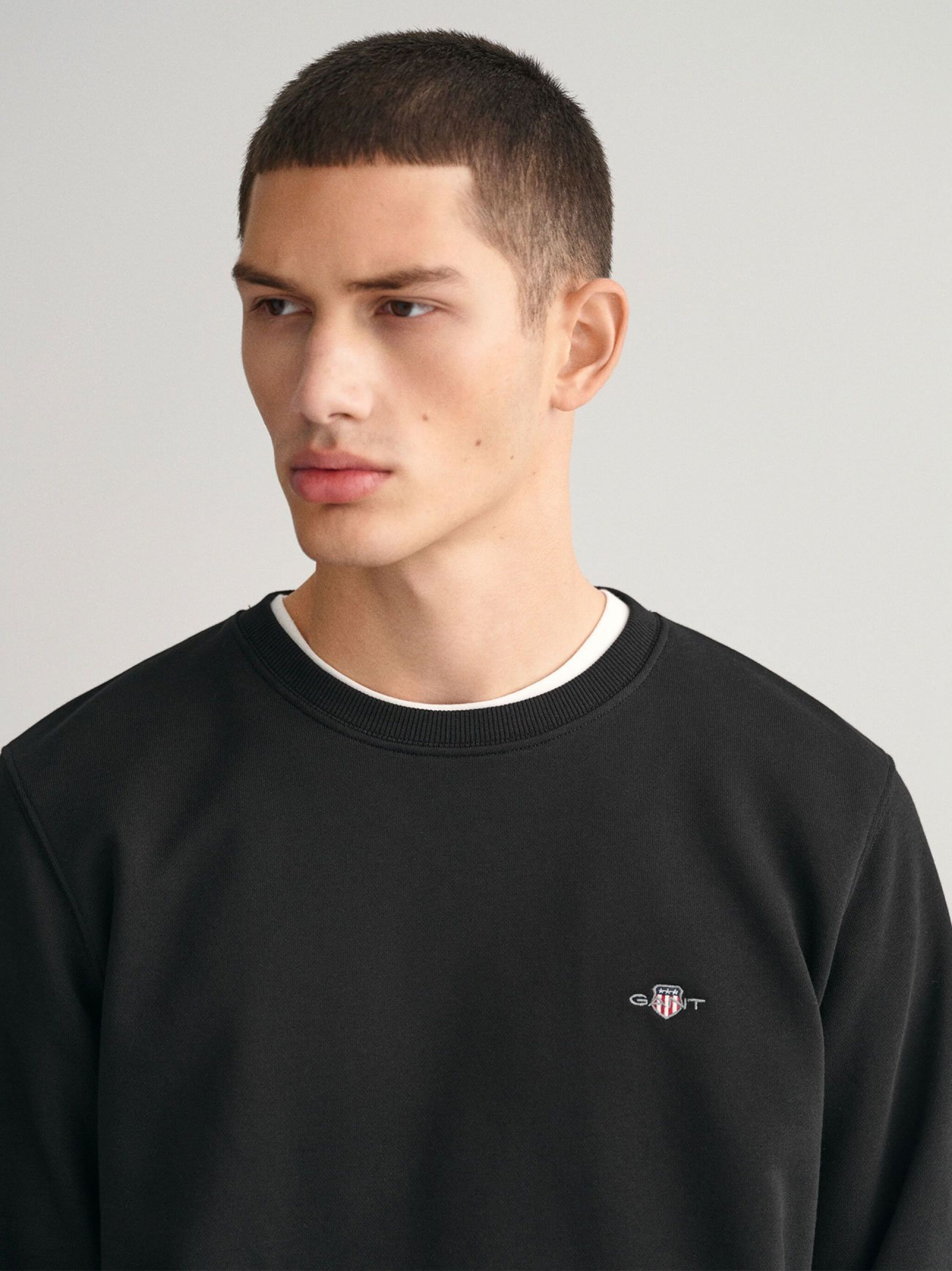 GANT Mens Black Shield Crew Neck Sweatshirt | Designerwear